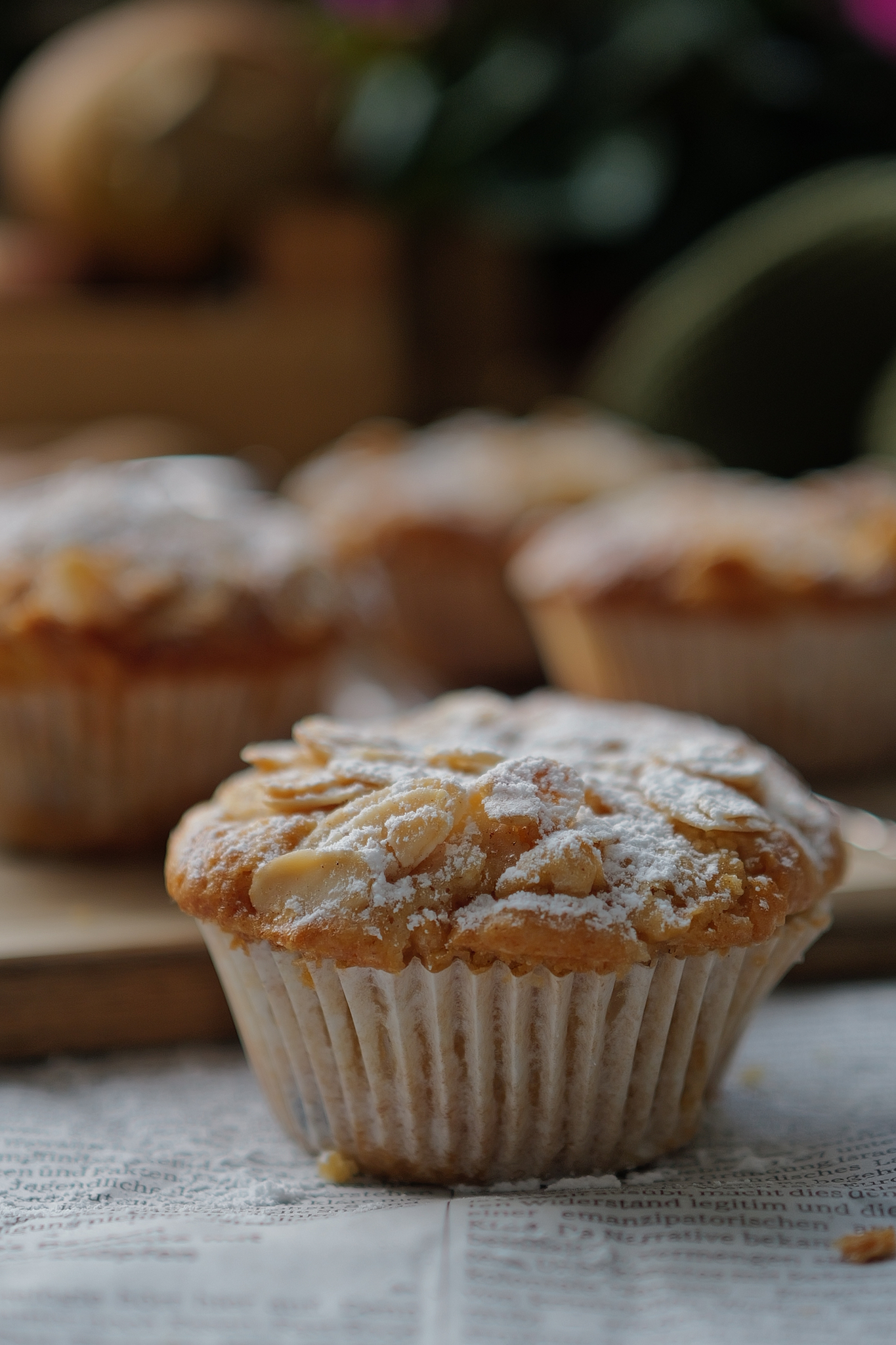 Apfel-Zimt-Muffins mit knuspriger Mandelkruste
